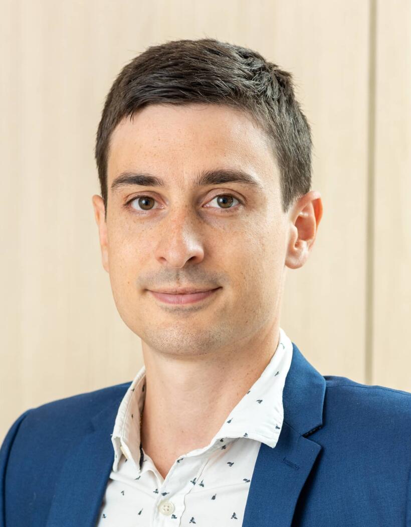 Inside the Hip: Our team of hip surgeons | Paris